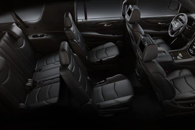 Round Trip Between Calgary & Banff Full-Size SUV - The Experience in Practice: Comfort and Challenges