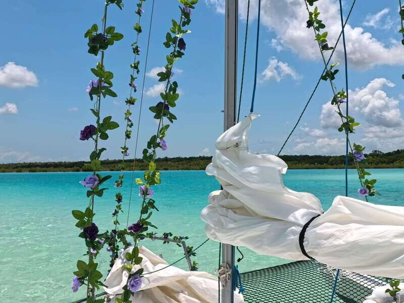 Sail for 4 hours in the most SECRET spot in Bacalar. INCLUDES Beach Club. - What to Expect from the Experience