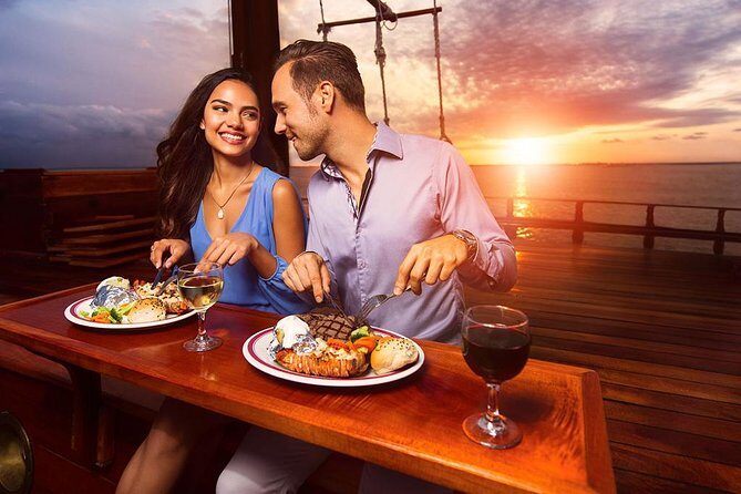 Sail Under Light of the Moon & Enjoy a Romantic Dinner in Spanish Galleon - Atmosphere and Music