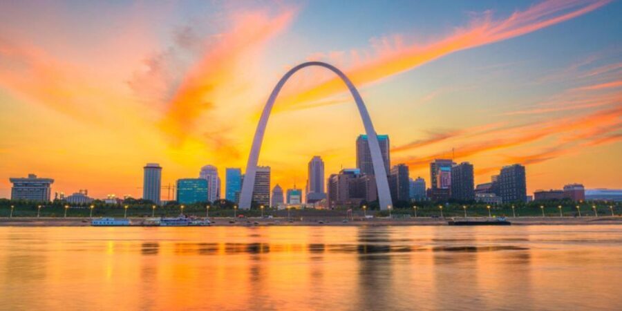 Saint Louis: Private Romantic Tour in The City of Love - Exploring the Itinerary in Detail