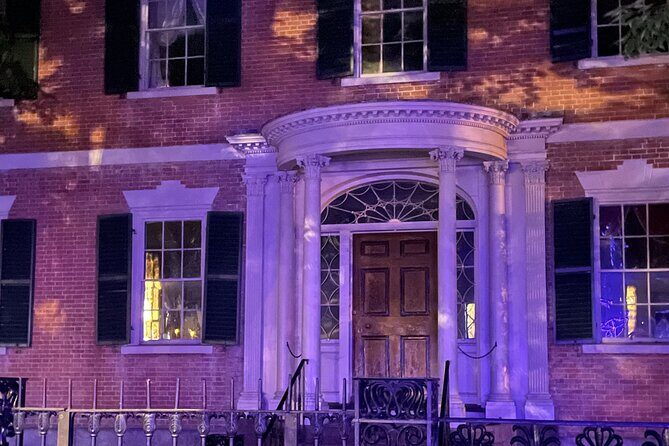 Salem Uncovered: Dark History & Murder Tour - What to Expect: Tour Style and Experience