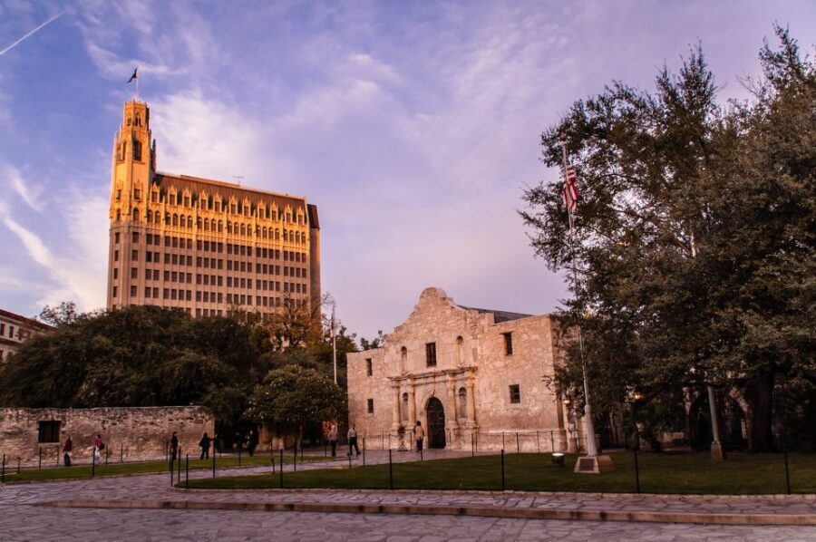 San Antonio: Guided Haunted Pub Crawl - The Experience: Value and Authenticity