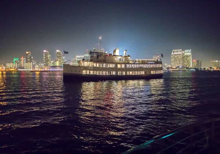 San Diego: New Year's Eve Early Buffet Dinner Cruise - Who Will Love This Experience?