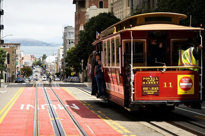 San Francisco Cable Car with Audio Tour and Unlimited Rides - Nob Hill and the Cable Car Museum