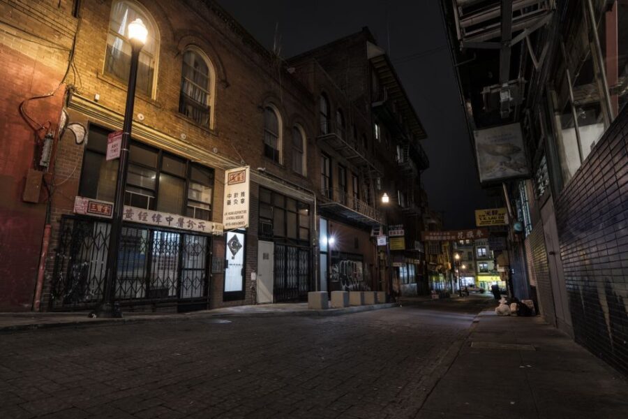 San Francisco: Ghosts, Boos and Booze Haunted Pub Crawl - The Bottom Line