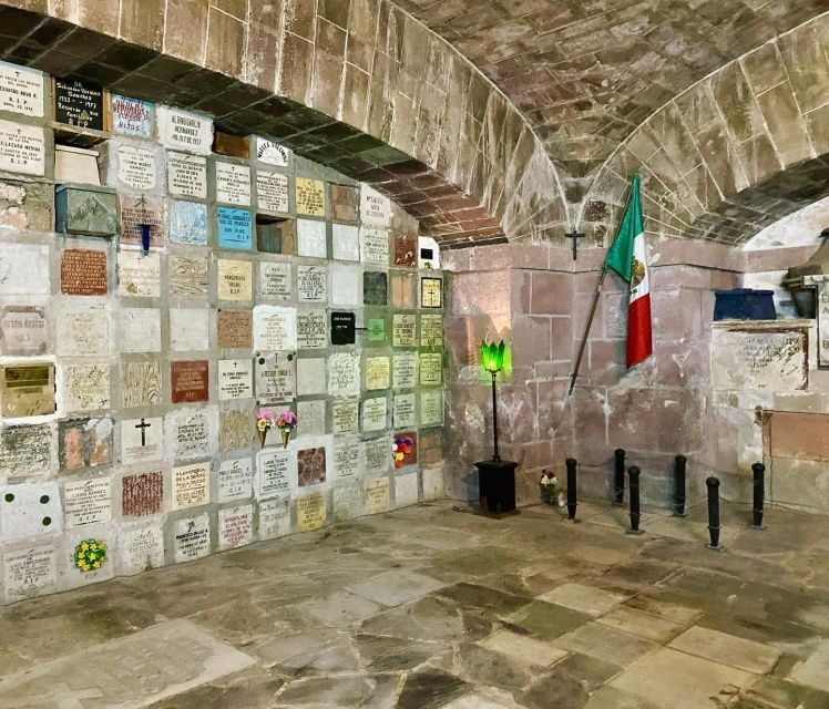 San Miguel de Allende: Day of the Dead Walking Tour & Drink - Practical Details and Practicalities