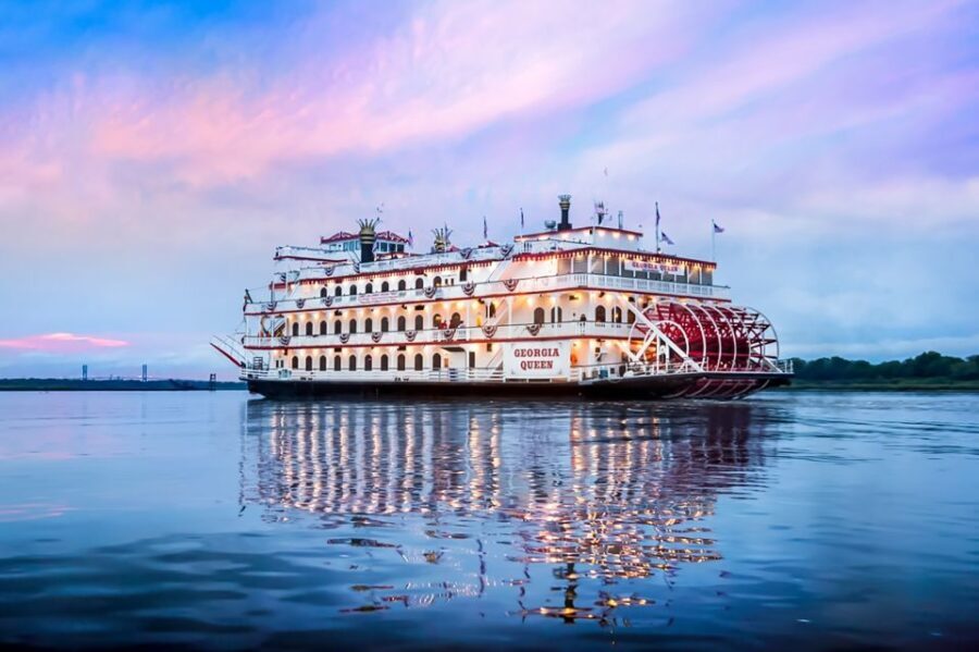 Savannah: Riverboat Sunset Cruise - The Atmosphere and Music