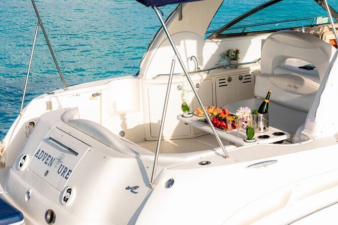 SeaRay 43ft Isla Mujeres, Snorkelling and more!! - Continuing Toward Isla Mujeres