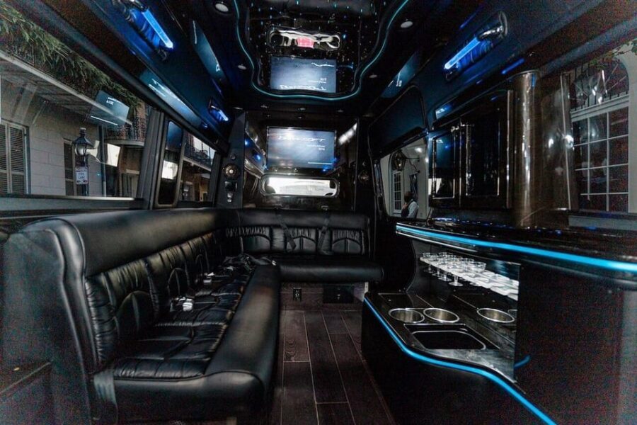 Seattle: Party Bus Experience - Key Points