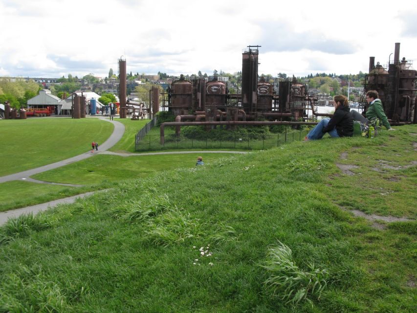 Seattle: Sightseeing Bus Tour with the Ballard Locks - A Detailed Look at the Tour Experience