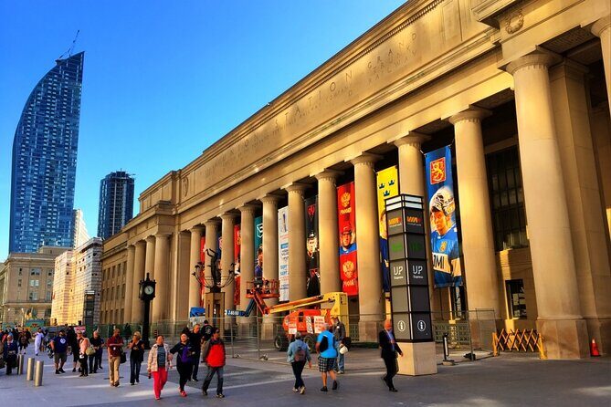 Self-Guided Scavenger Hunt: The Wonders of Old Toronto - Who Will Love This Experience?