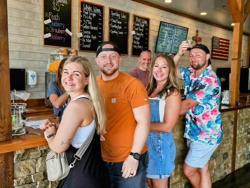 Sevierville: Hillbilly Booze Cruise Tasting Tour - Practical Tips for Travelers