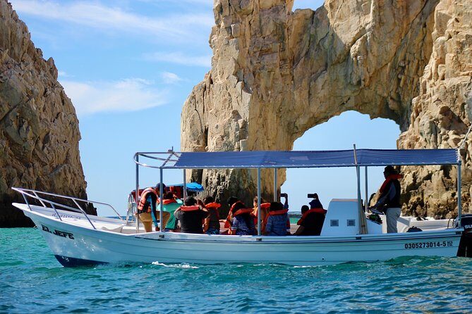 Shared ride to the arch of Cabo San Lucas - What Is Included and What’s Not