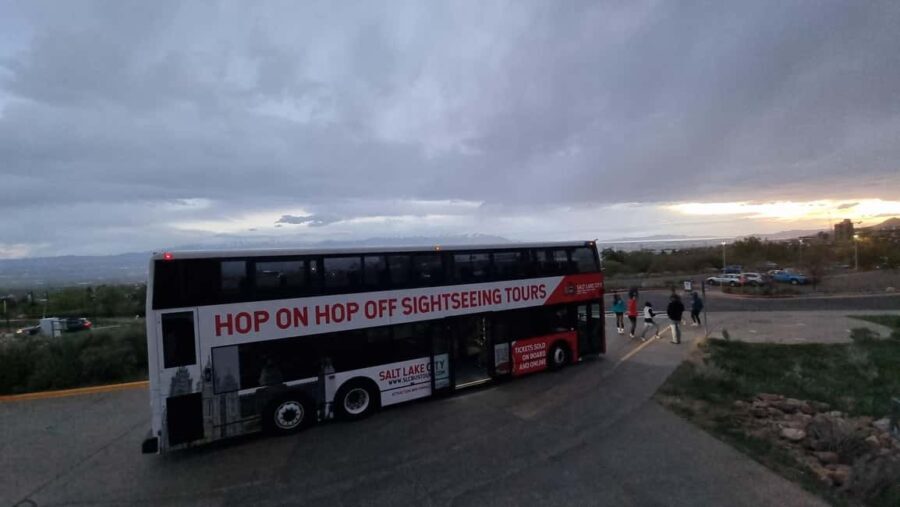 SLC Bus Tours Night Tour on a Double-Decker Bus - The Value of a Nighttime Perspective