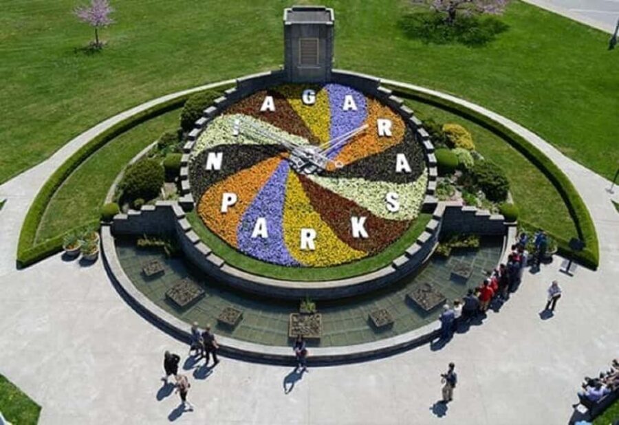 Small group: Toronto, Montreal, Quebec & Niagara 4-Day Tour - Transportation, Accommodation, and Value