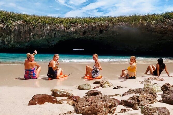 small groups SAFARI to Marietas Islands including Hidden Beach - Snorkeling at Calavera Reef