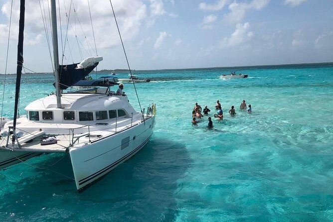 Snorkel adventure to Isla Mujeres by Catamaran. Open Bar and buffet included. - Who Will Love This Tour?