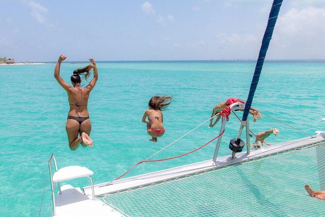Snorkeling Adventure at Isla Mujeres Includes Lunch and Open Bar - Relaxing at the Private Beach Club