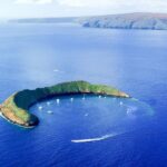South Maui: Molokini & Turtle Town Snorkeling Tour with Meal - Setting Out on the Water: First Impressions