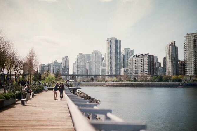 Spy Escape in Vancouver: Outdoor Puzzle Adventure - Who Will Love This Tour?