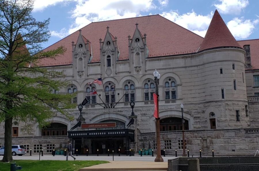 St Louis: 75-Minute City Trolley Tour - What It’s Like Riding the Trolley