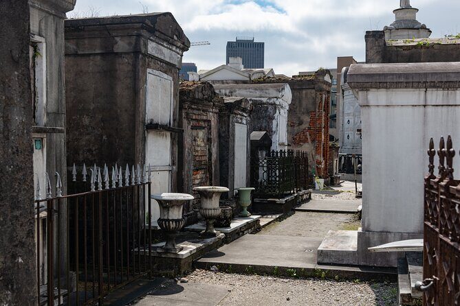 St Louis Cemetery No.3 New Orleans Burial Tradition Audio Guide - Why It’s a Great Choice