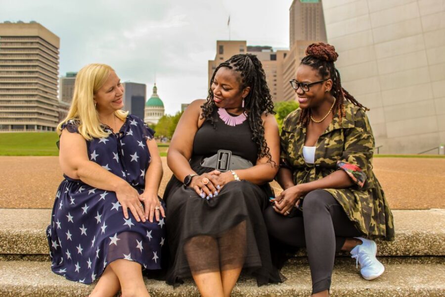 St. Louis: Gateway Arch and Old Court House Photoshoot - Key Points