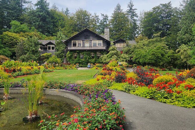 Stanley Park Highlights 3 Hour Walking Tour | Gratuity-Based - Who Should Consider This Tour?