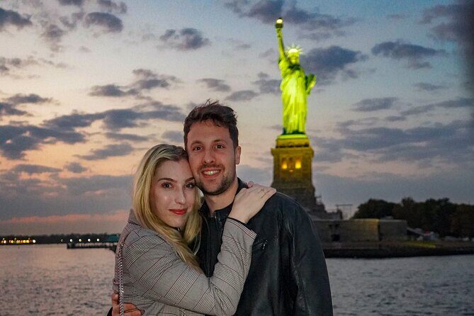 Starship Sunset Cruise NYC - City Lights & Skyline Views - The Experience: Atmosphere, Views, and Amenities