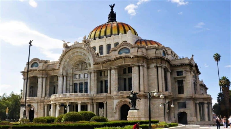 Street Food Tour Mexico City: Local Flavors and History - What Sets This Tour Apart