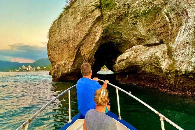 Sunset and Bioluminescence Boat Tour at Los Arcos Islands - Who Should Consider This Tour?