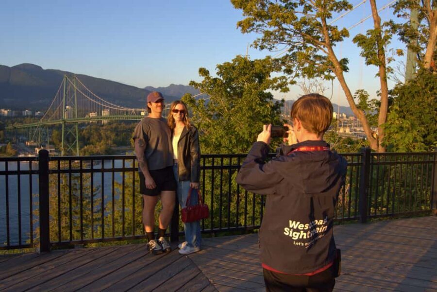 Sunset Bus Tour: Stanley Park & English Bay Photostops - Who is This Tour Best For?