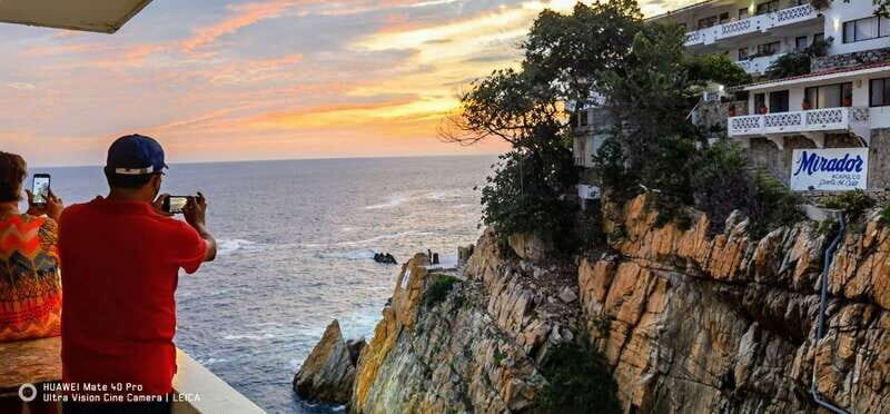 .Sunset High Cliff Divers Exhibition with Different Options, - Why This Tour Offers Great Value