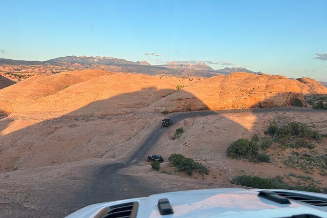 Sunset Private Off-Road Jeep Tour in Moab - The Experience of the Guides