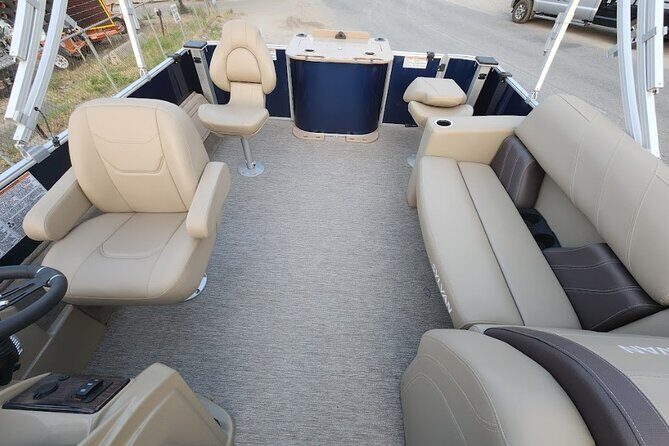 Sylvan Mirage Party Pontoon Boat Rental - The Scenic Highlights: Why Kelowna’s Waters Are Special
