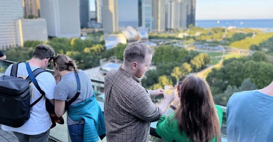 The Best of Chicago in 2H Walking Tour - Exploring Chicago in Just Two Hours