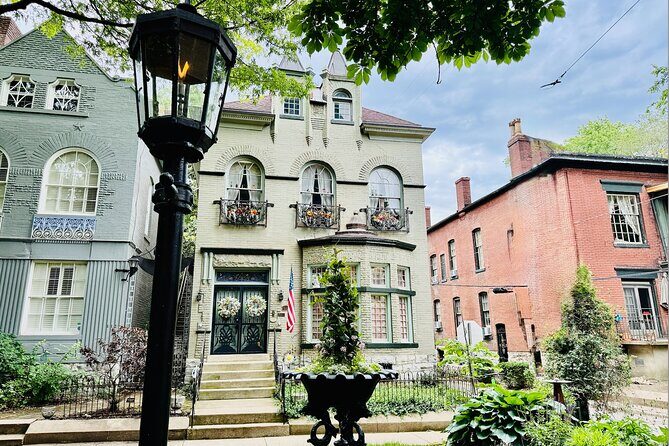 The Best of Old Louisville: 60-Minute PRIVATE Guided Walking Tour - Authentic Experiences and Authenticity