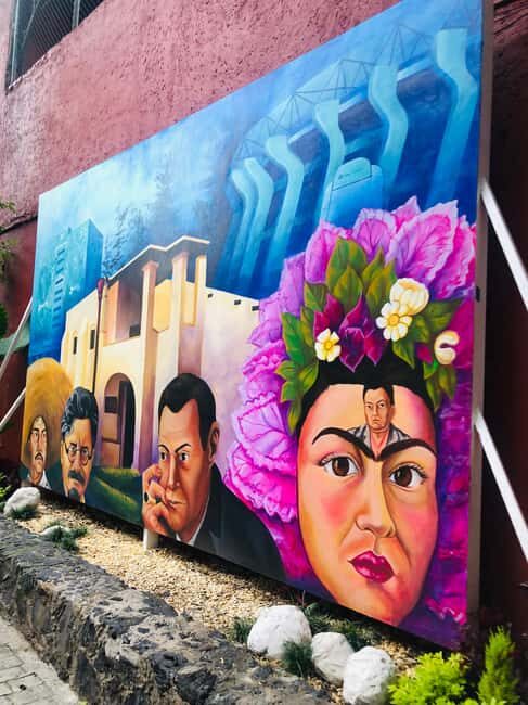 The Steps of Frida: Mexico City - The Mural Museum and Mexican Heritage