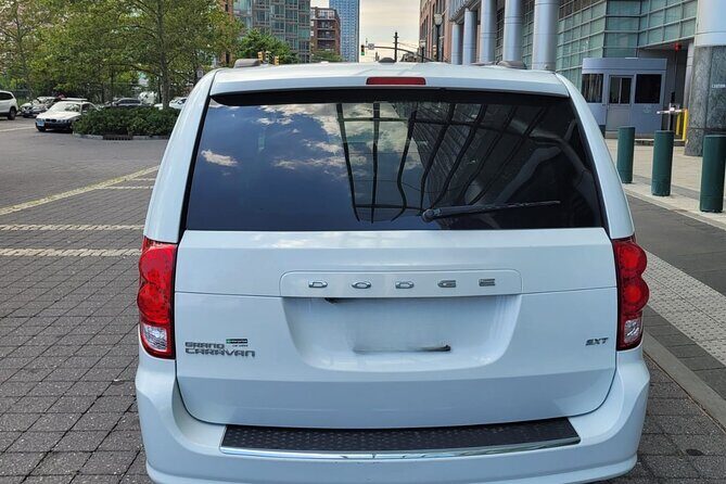 Times Square NYC to Newark International Airport Transfer Service - Final Thoughts: Who Should Consider This Service?