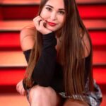 Times Square VIP Photoshoot on the Iconic Red Stairs - What’s Included and What’s Not