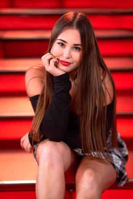 Times Square VIP Photoshoot on the Iconic Red Stairs - What’s Included and What’s Not