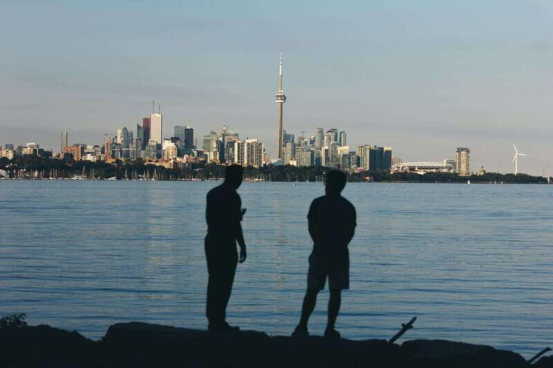 Toronto: Guided layover and stopover tour with transfers. - Why This Tour Works (and Why It Might Not)