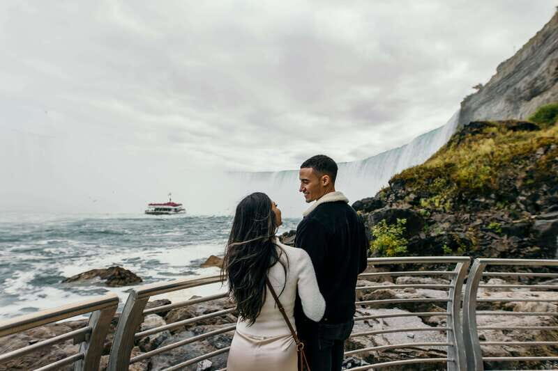 Toronto: Niagara Falls Day Tour with Niagara City Cruise - What the Reviews Say