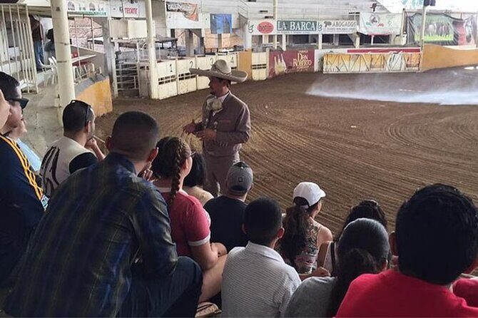 Tour between Charros, Mariachi and Tlaquepaque - The Hands-On Horseback Riding and Roping Experience