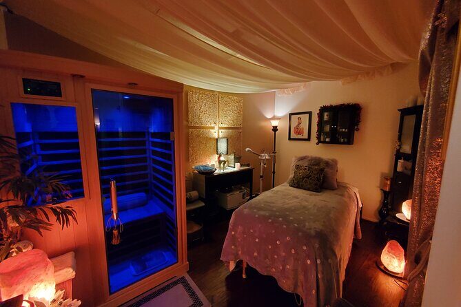 Tranquility and Romance Couples Massage Package with Bubbly - Who Would Love This?