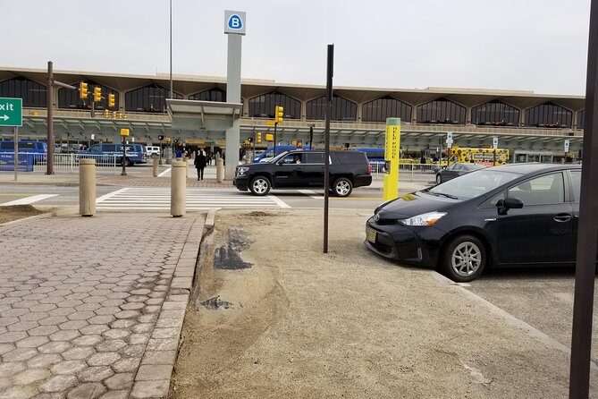 Traslado Privado del Aeropuerto EWR a Hoteles en NYC cada hora - The Experience in Detail