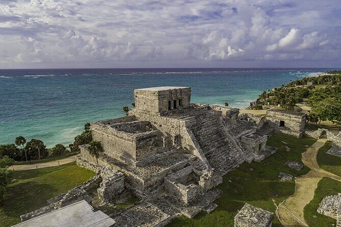 Tulum, Coba, Cenotes and 5th Av Playa del carmen Tour - Visiting Tulum: The Cliffside Ruins
