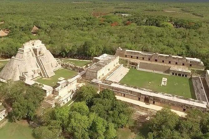 Uxmal and Choco Story Private Tour - Exploring Uxmal: The Heart of Mayan Architecture