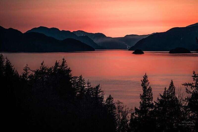 Vancouver: Sunset Boat Cruise with Complementary Bubbly - What Makes This Cruise Special?