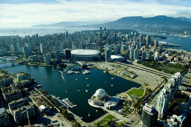 Vancouver Tour: Stanley Park, Granville Island & Capilano Bridge - Crossing Lions Gate Bridge: The Gateway to Nature